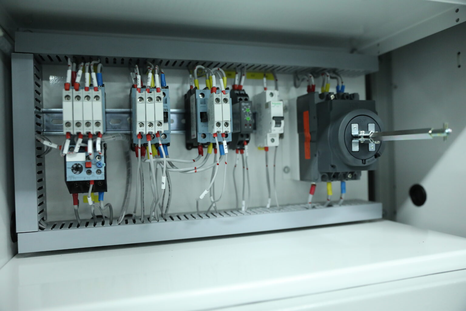 Electrical Control Panel for Industrial Automation | KEPL